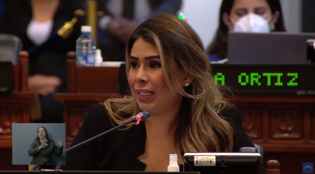 ARENA denuncia en Fiscalía ofrecimientos y chantajes a Alcaldes para ...