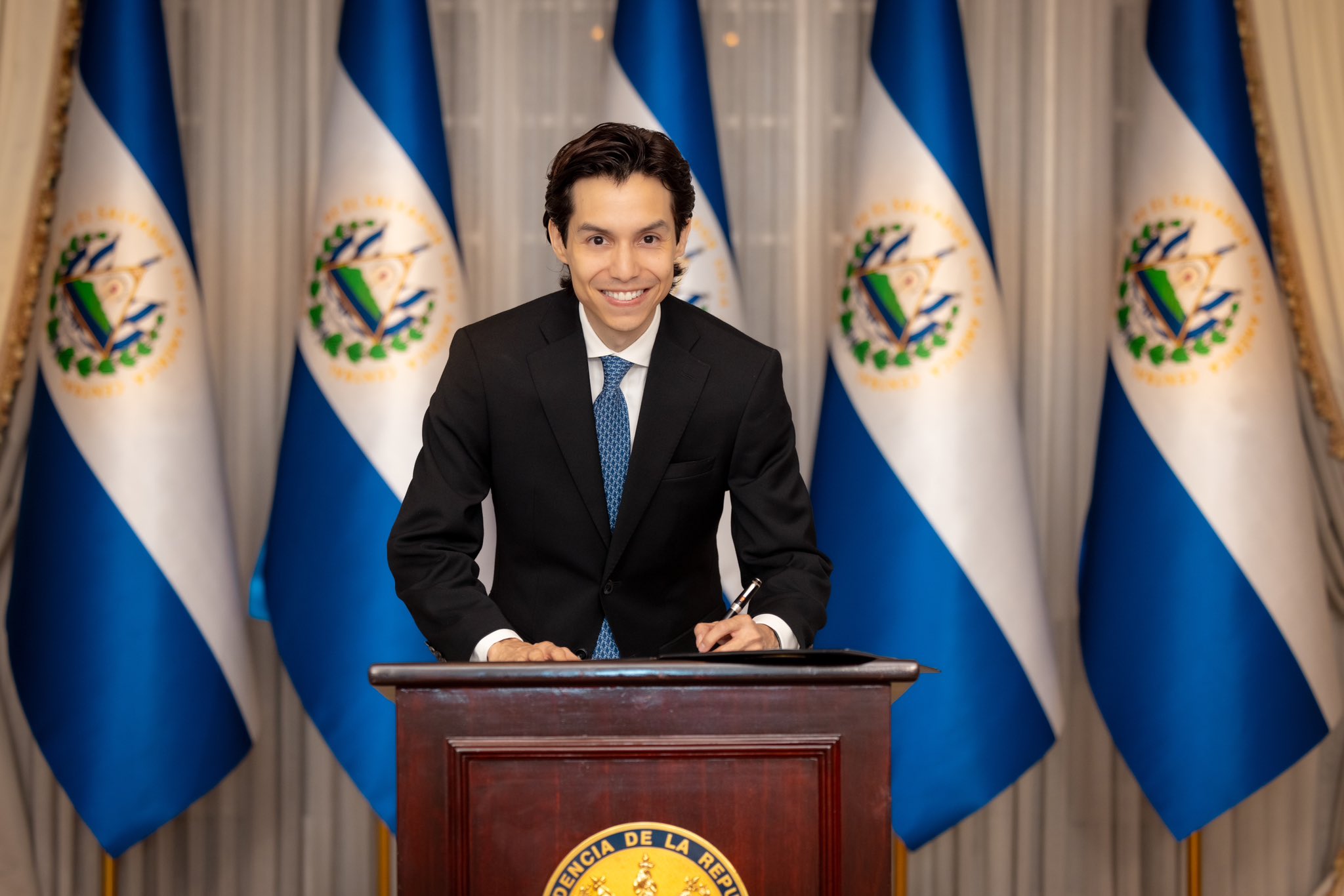 Diputado de Nuevas Ideas Rodrigo Ayala dirigirá la oficina de ...