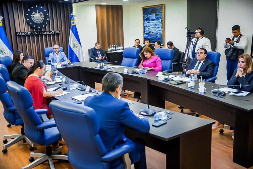 Emiten dictamen favorable para proceder con la elección de magistrados ...