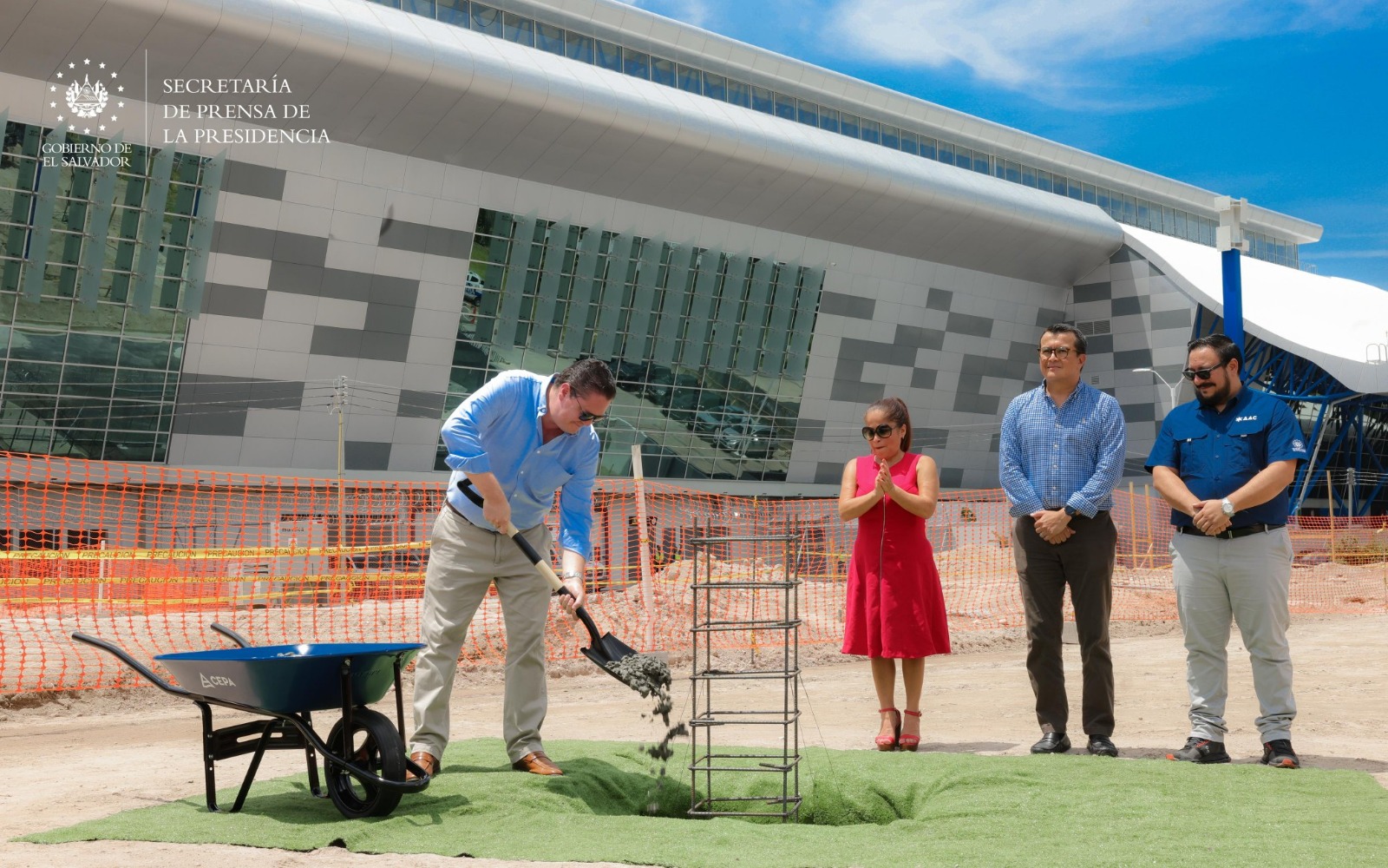 Inicia segunda etapa de modernización en el Aeropuerto Internacional de El Salvador | Radio ...